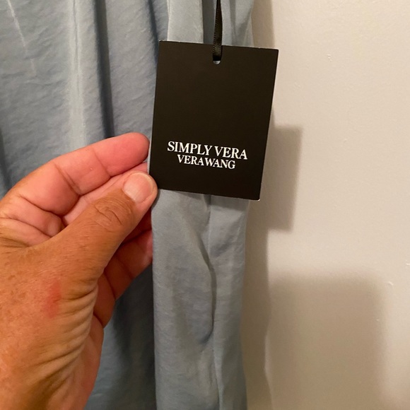 Simply Vera Vera Wang | Tops | Very Pretty Vera Wang Top | Poshmark